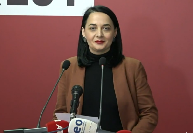 Pacolli: Kryeministri e detyroi Serbinë t’ia njoh pasaportën Kosovës ...