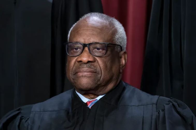 Gjykatësi Clarence Thomas nuk arriti të justifikojë udhëtimet luksoze ...