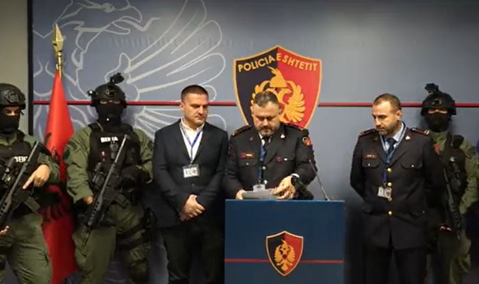 Sekuestrohen 500 kg kanabis në Vlorë, Policia: Do transportohej në ... Sekuestrohen 500 kg kanabis në Vlorë, Policia: Do transportohej në ...